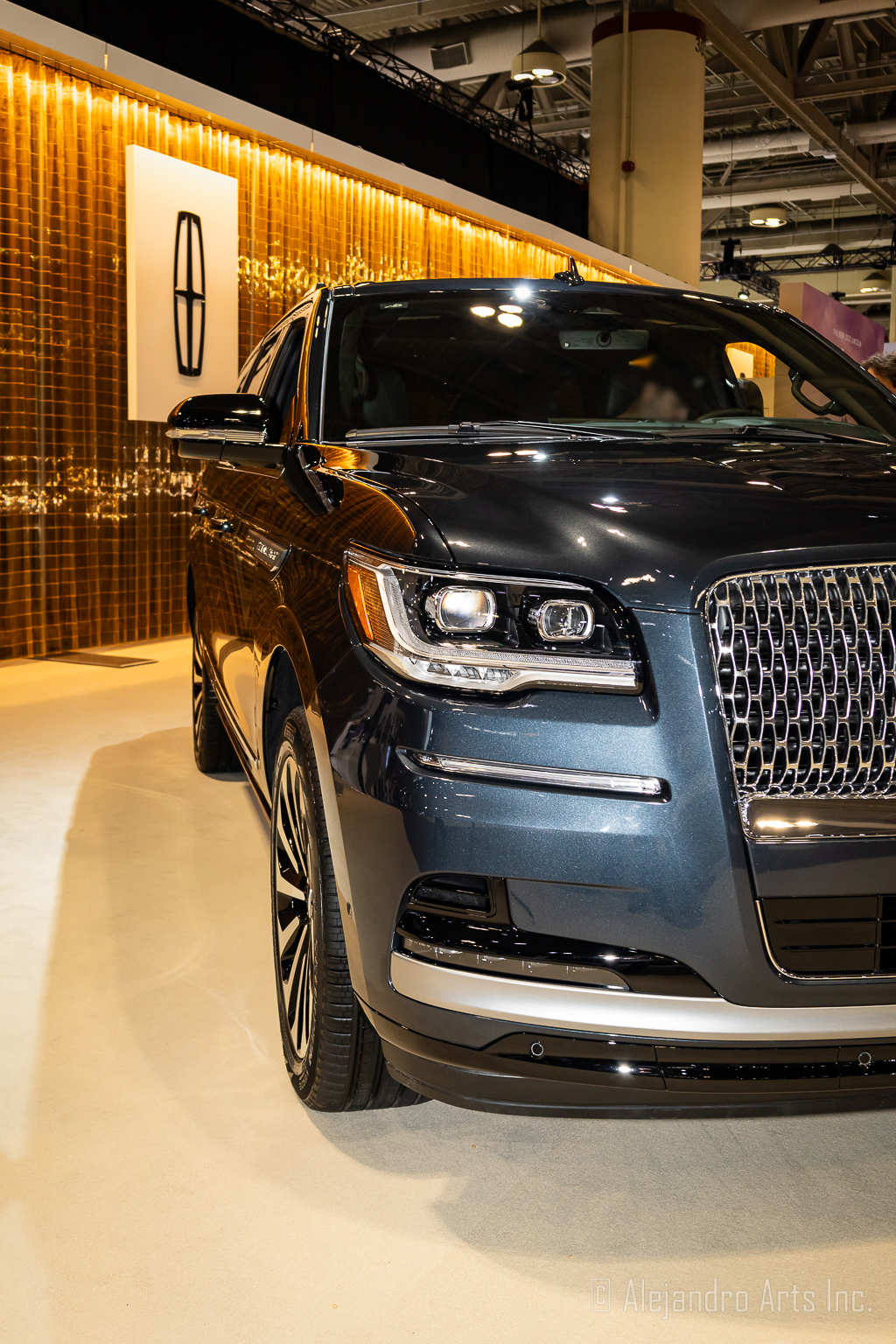 Lincoln Navigator - Virtual Car Gallery